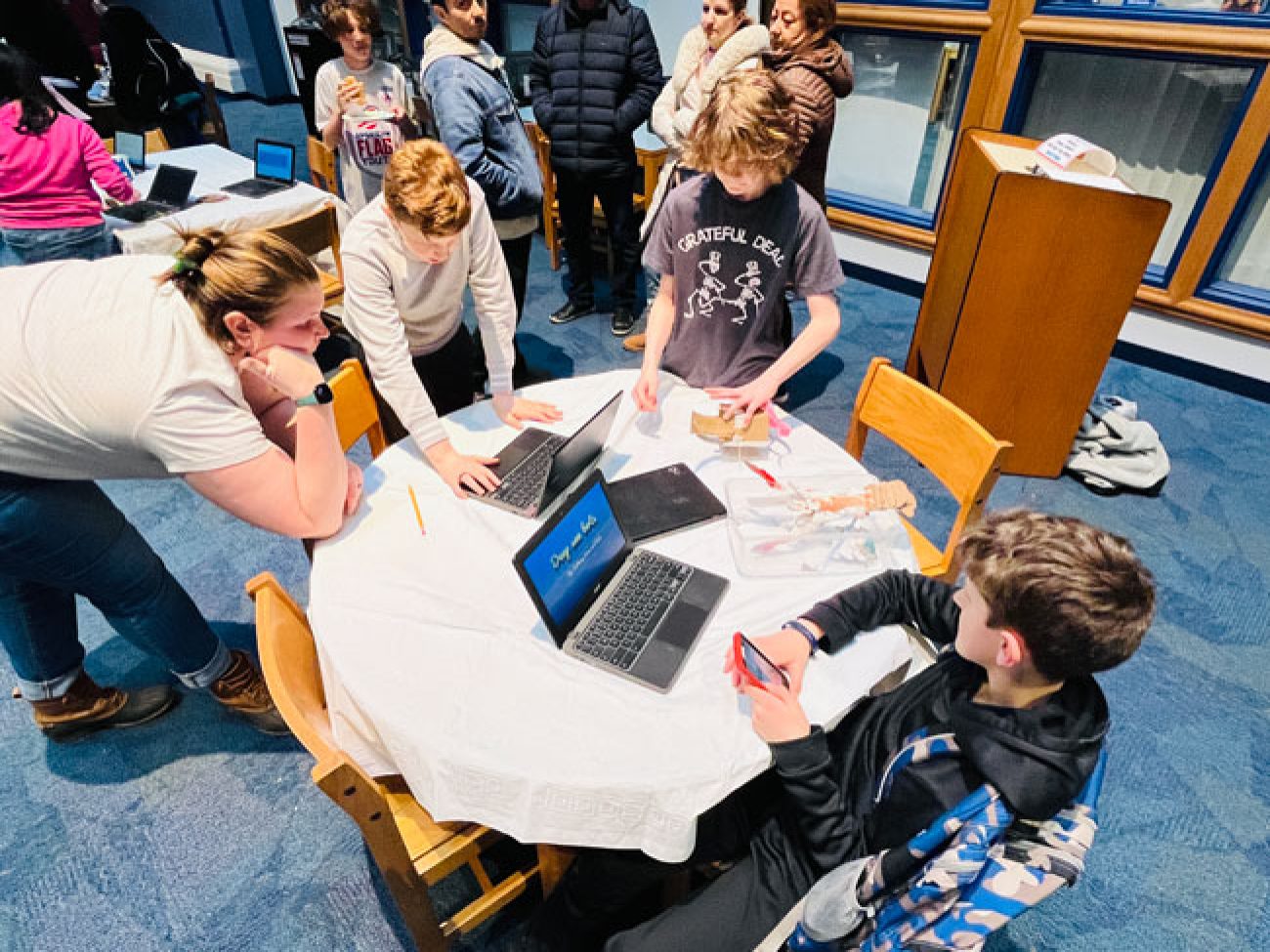 VIEW GALLERY: Collins Middle School Deep Sea Bots Studio Showcase - Salem School District
